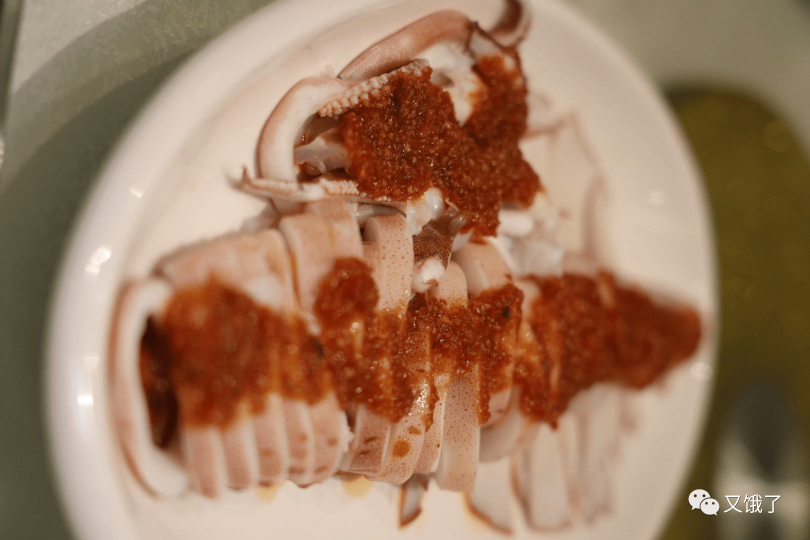 慕名已久的光头匠本店终于成行。这是继上回在日月光海上家眷聚餐的续集,也应该是今年最后一次和 又饿了”读者一道白相上海了,我们来年再会。这一年过得不容易,而每一次餐饮体验都值得记录,带抗原赴约