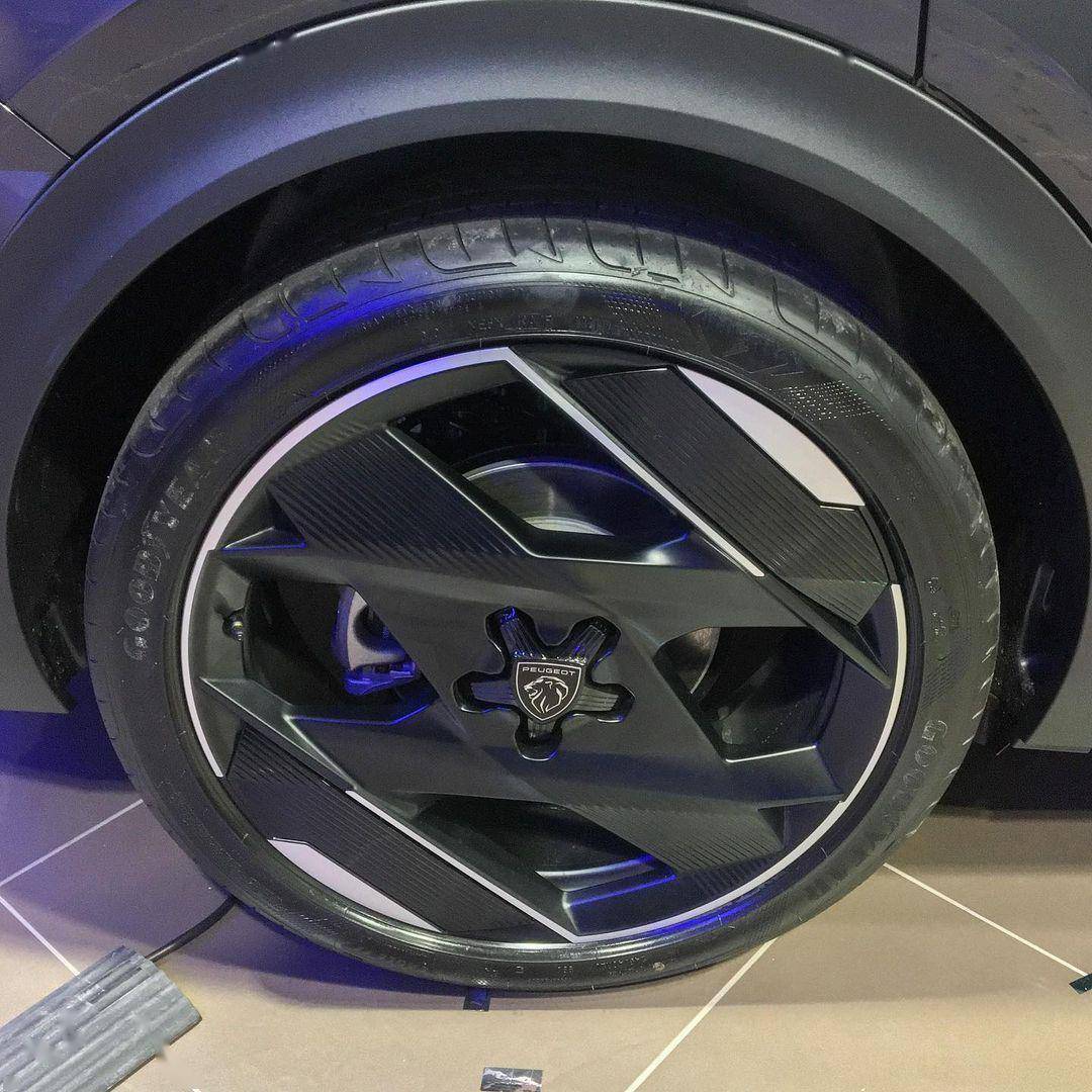 标致汽车408X“霸气登场”，预售价曝光，综合实力优于凡尔赛C5_搜狐汽车_搜狐网