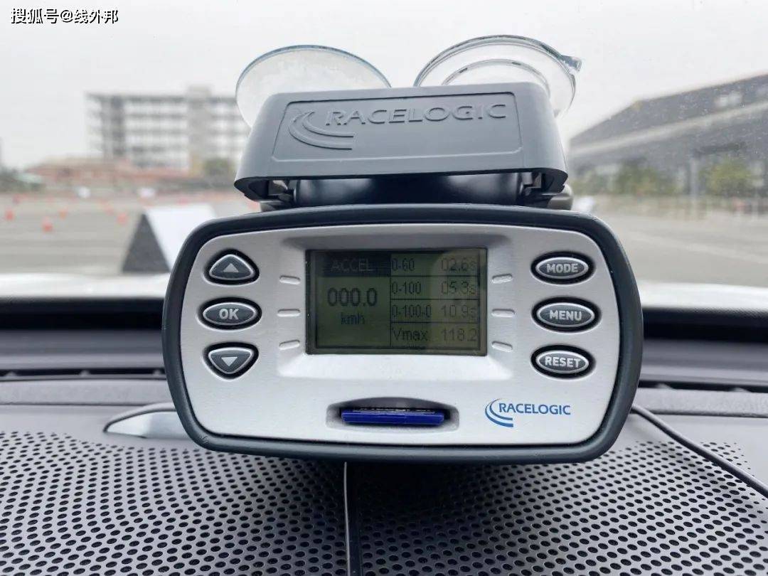 试驾领克09EM-P：这只灵活的大胖子，惊到我了_搜狐汽车_搜狐网