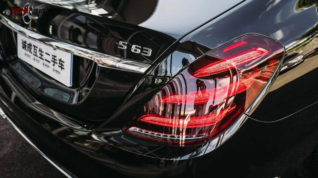 豪华D级轿车，开上它想低调都难，仅60多万，太值了！【奔驰S级 S320L 臻藏版】_搜狐汽车_搜狐网