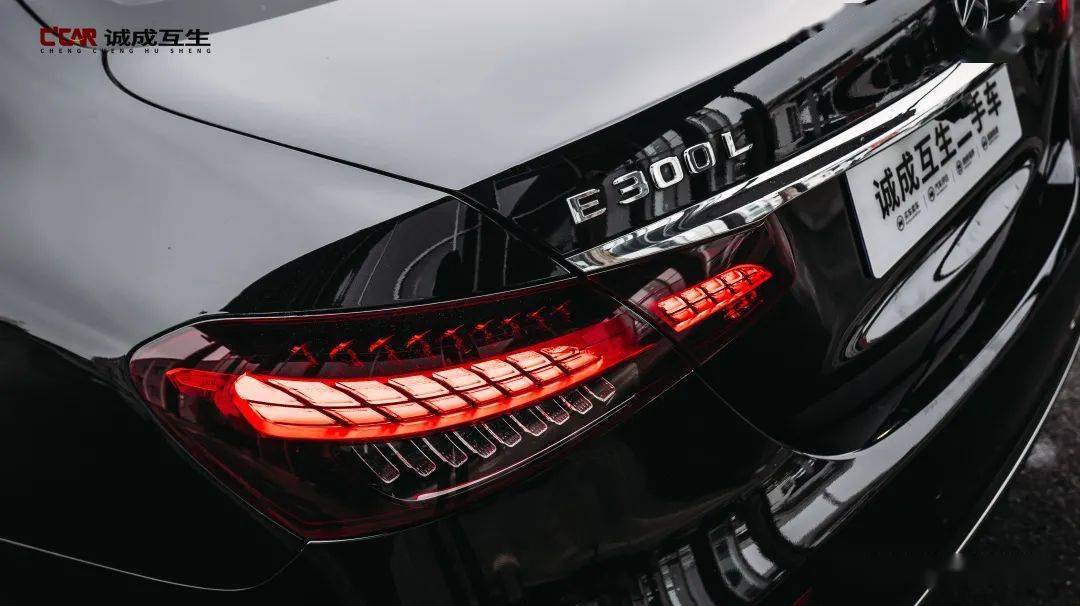 (最新到店)豪华C级车，喜欢就带它“E”起回家，仅40来万！【奔驰E级 改款 E300L 时尚型】_搜狐汽车_搜狐网