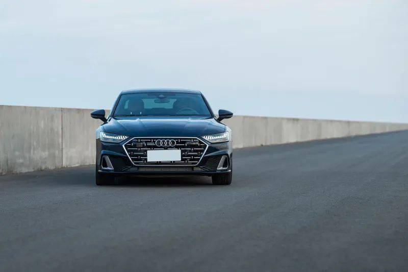 沉醉不知归途 用心感受上汽奥迪A7L_搜狐汽车_搜狐网