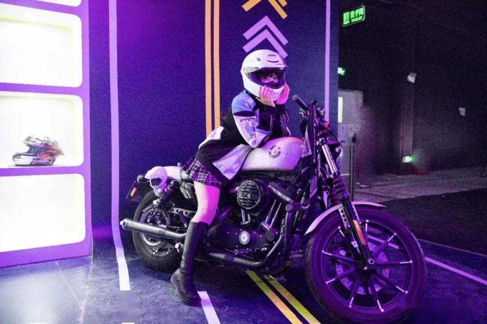 GSB发布7款头盔，TVB实力派演员亲临现场_搜狐汽车_搜狐网