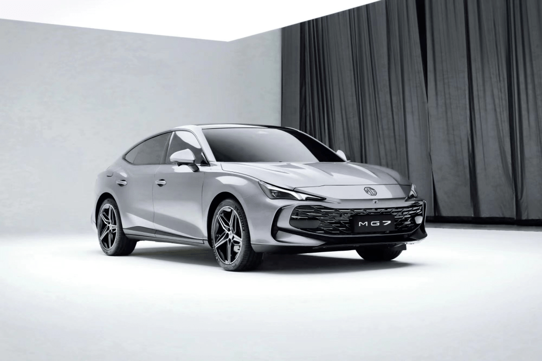 2.0T+9AT，6.5秒破百，这台国产轿跑颜值爆表，价格或有惊喜！_搜狐汽车_搜狐网