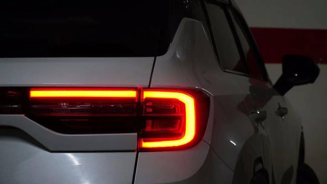 1.6L+6AT，10万元配置拉满_搜狐汽车_搜狐网