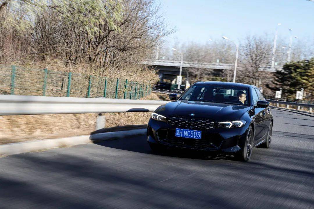 2.0T+8AT，6.3秒破百，它才是中型车的标杆？_搜狐汽车_搜狐网