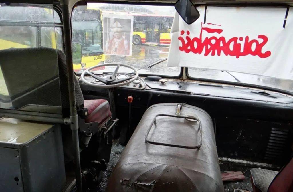 波兰一对公交好兄弟，耶尔奇RTO 043巴士搭配P01拖车_搜狐汽车_搜狐网