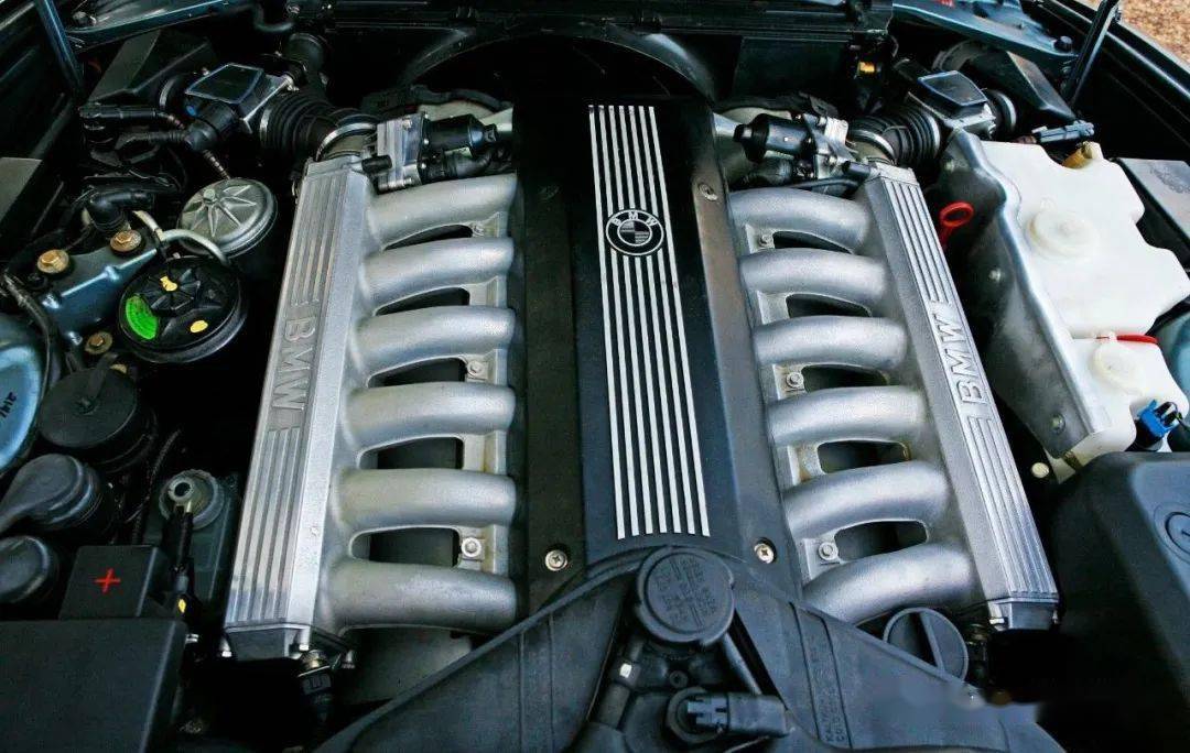 宝马V12，难得一见_搜狐汽车_搜狐网