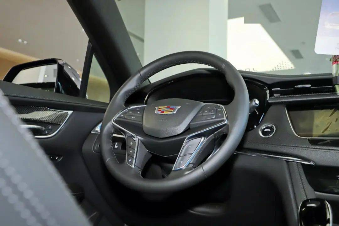 全系2.0T+9AT，优惠7.5万！标配BOSE音响，不比奔驰GLC香？_搜狐汽车_搜狐网