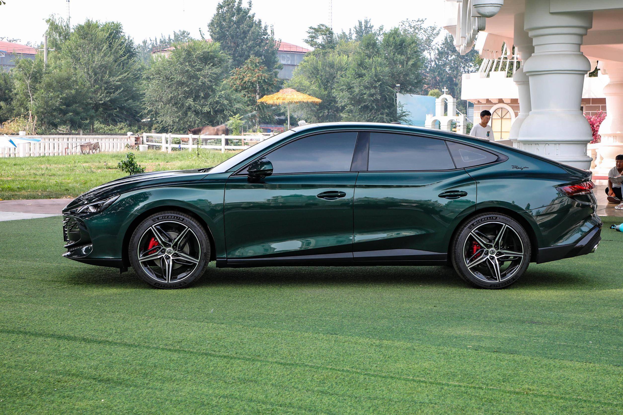 名爵全新MG7：2.0T有261匹马力，6.5s破百，卖多少钱你会买？_搜狐汽车_搜狐网