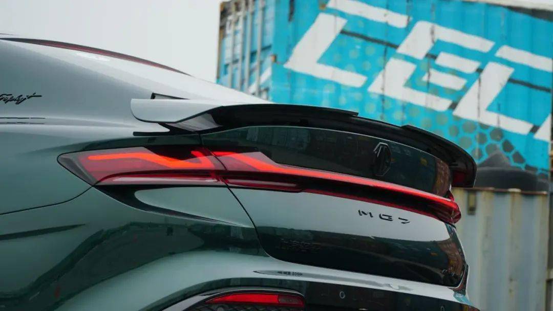 2.0T+9AT 261马力，15万竟有保时捷同款设计？_搜狐汽车_搜狐网