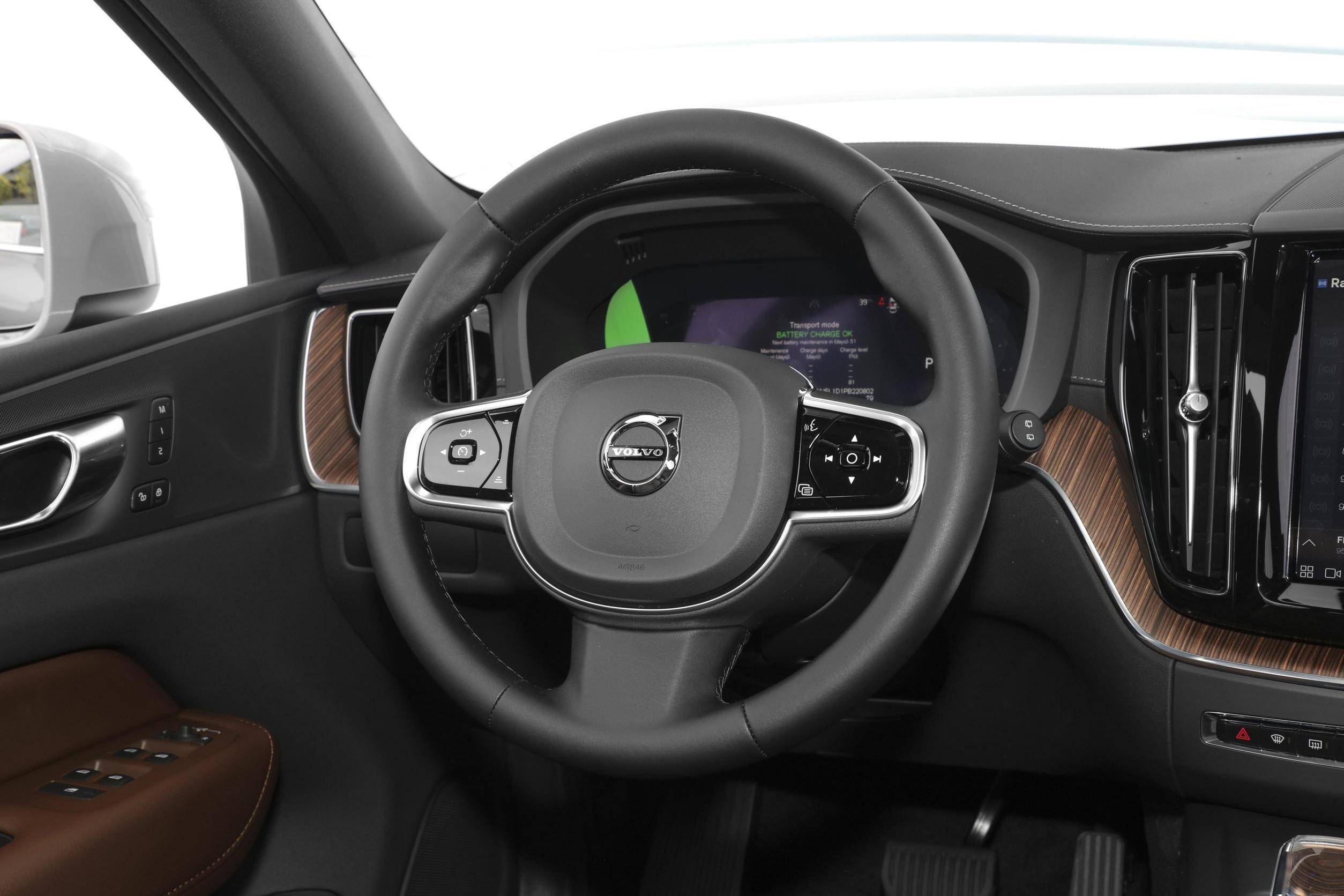 价格战已经打响，全系2.0T+8AT，沃尔沃XC60值不值得购买？_搜狐汽车_搜狐网