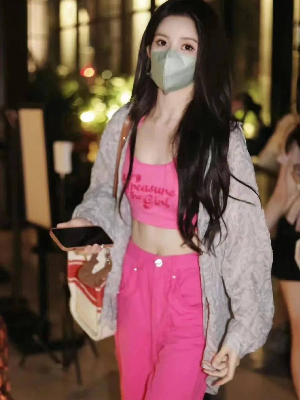 今年春天最流行的粉色，穿对简直美炸了！ -6park.com