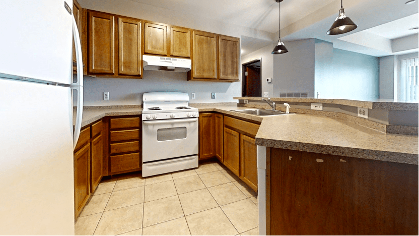 【宿舍介绍】UIUC新生住宿要求？如何选择适合自己的宿舍？_Hall_Presby_Housing