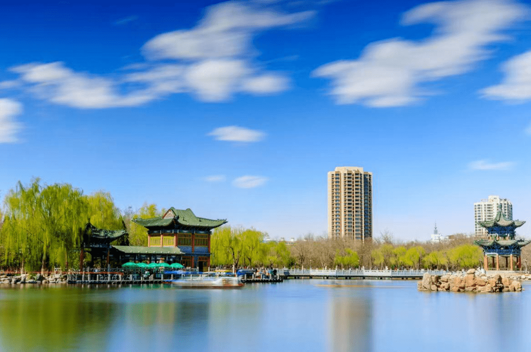 “金昌ZUI适合拍照的8个网红打卡地，送你溢出屏幕的春色！”_火星_文化广场_金川