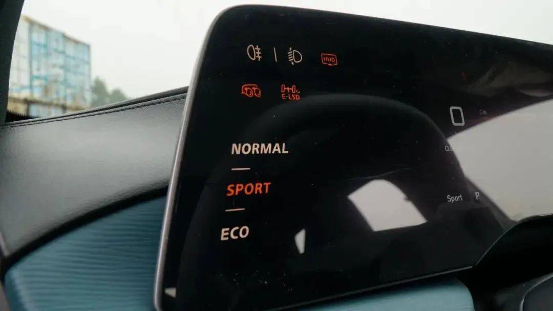 标配2.0T+9AT，261马力，保时捷同款设计，15万起？操控不输宝马_搜狐汽车_搜狐网