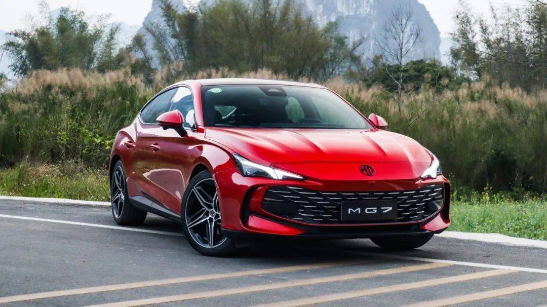 标配2.0T+9AT，261马力，保时捷同款设计，15万起？操控不输宝马_搜狐汽车_搜狐网