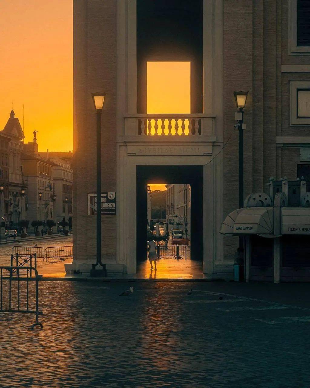 跟着镜头发现城市光影的魔力_Favia_意大利_Livia