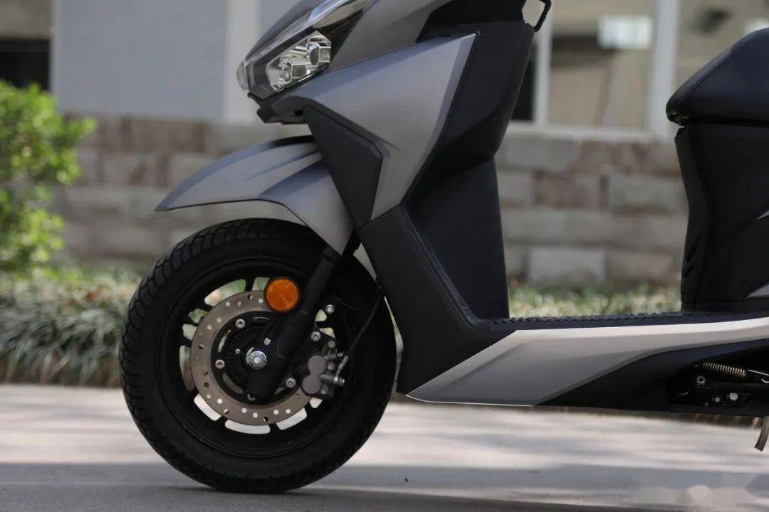 大阳VRS150售12980元起｜双缸踏板及350级V缸巡航等新品首次曝光_搜狐汽车_搜狐网