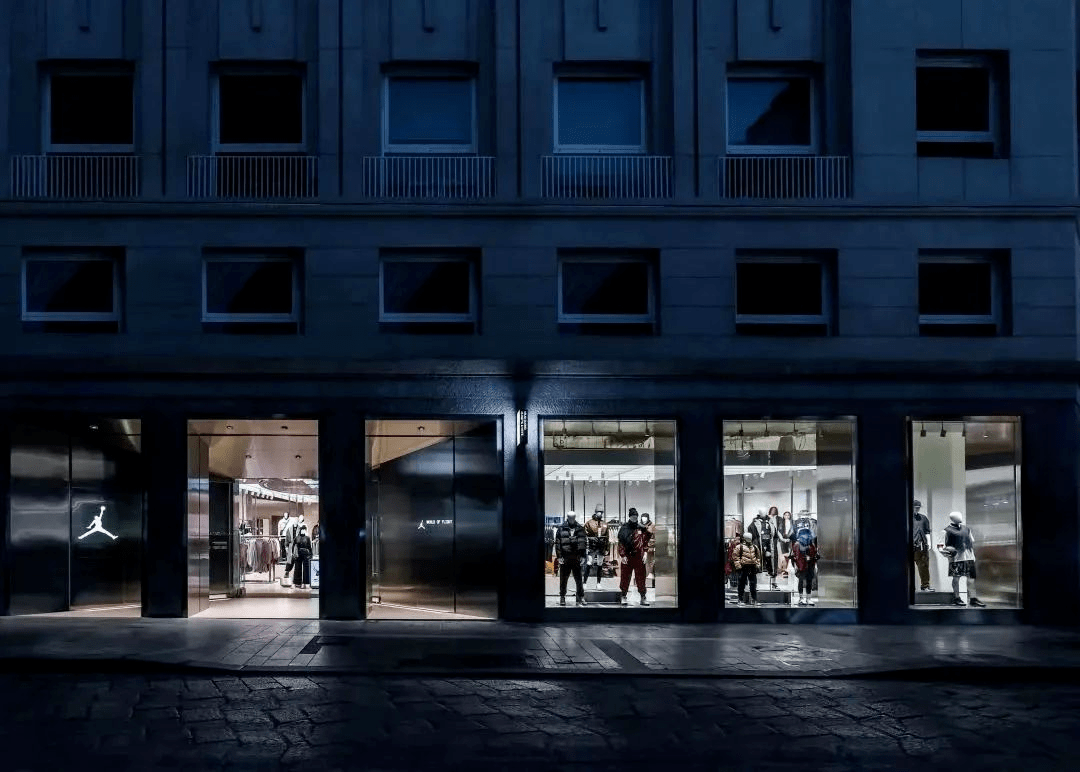 瑞幸新加坡门店正式营业；全球第二家Jordan零售概念店开业；奈雪今年计划开600家店_品牌_中国_Live