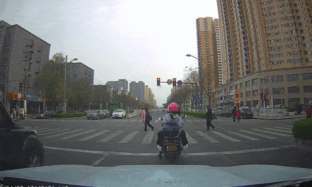 晋AU5***、晋AC8***......这20位驾驶人已被处罚！_机动车_车道_影响