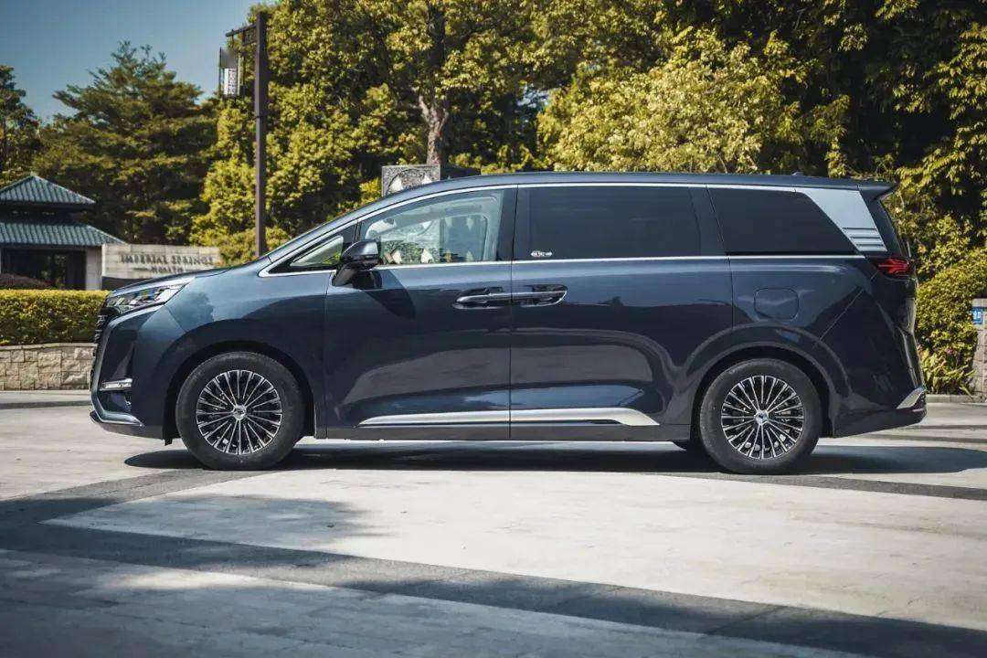 空间大、配置高，这4款MPV性价比爆表，GL8看了都竖大拇指！_搜狐汽车_搜狐网