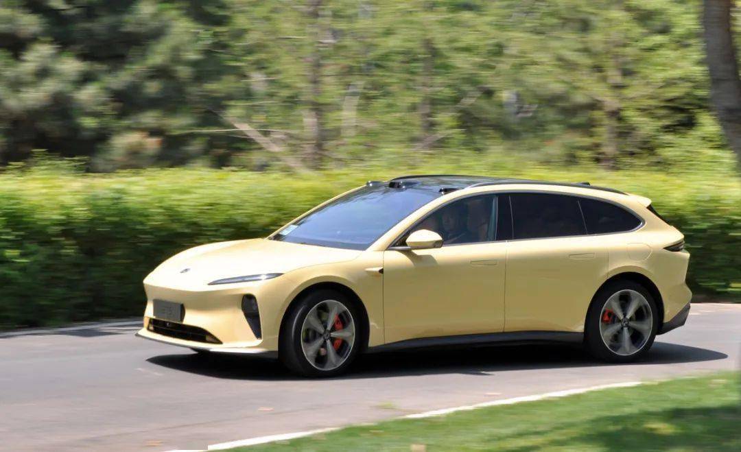 满足小家庭用户的大需求 TC君抢先试驾蔚来ET5旅行版_搜狐汽车_搜狐网