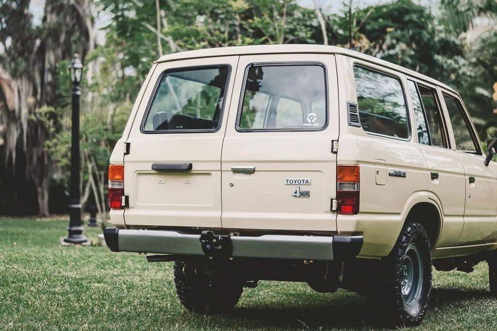 TLV的刷色套路，陆巡LC60早期版模型试玩_搜狐汽车_搜狐网