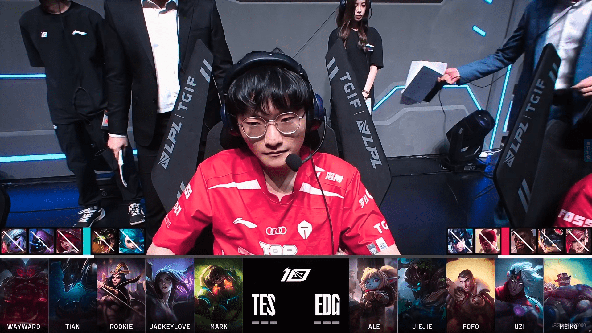 LOL-LPL：Rookie妖姬团战怒斩三杀，TES 3比2击败EDG晋级四强_下路_比赛_布隆