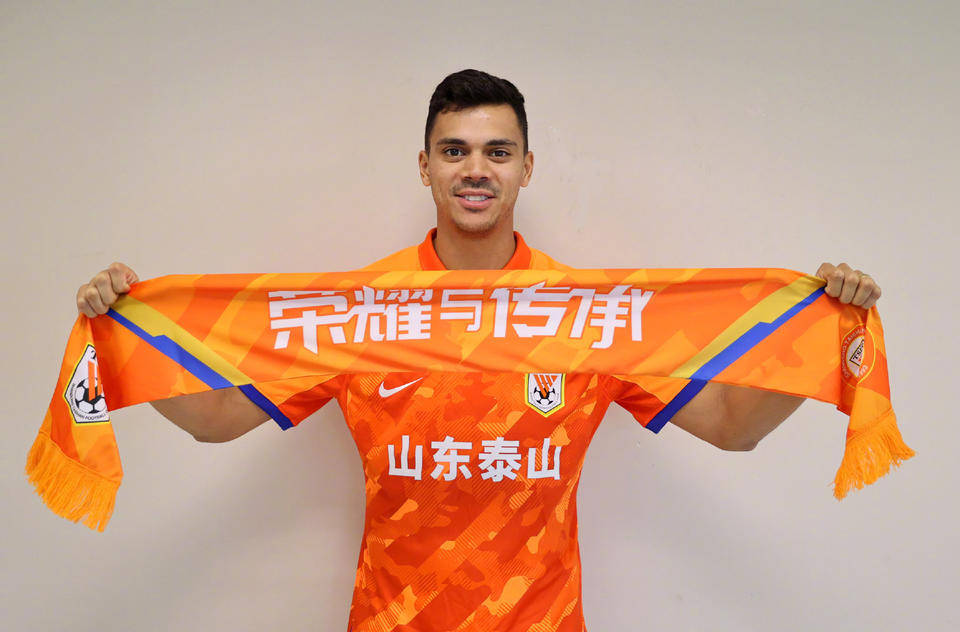 官宣：马特乌斯·帕托正式加盟山东泰山_Pato_Matheus_巴西籍