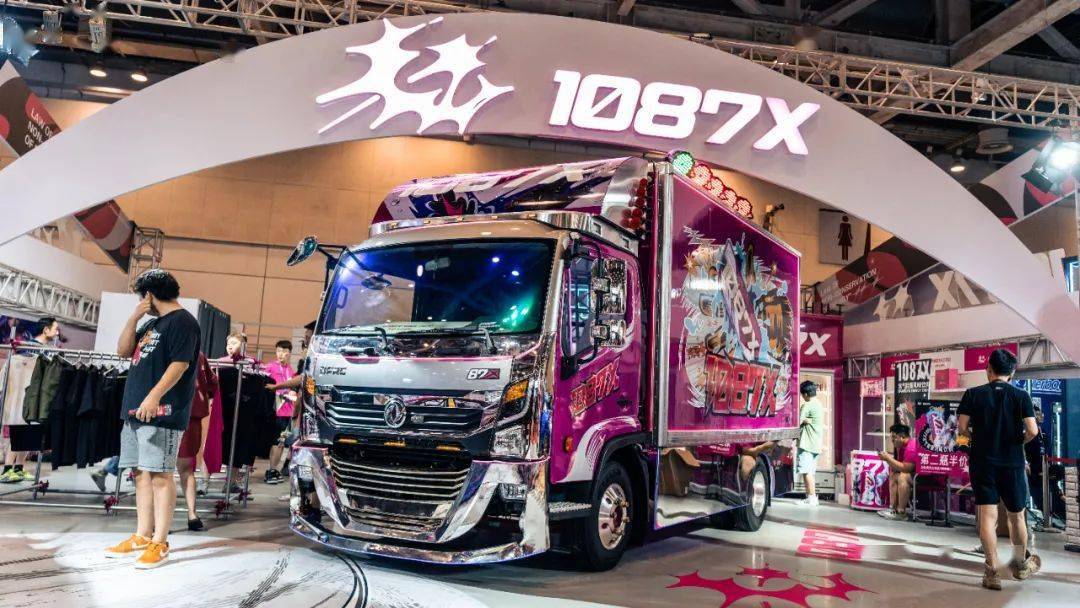 每月壁纸｜GT Show上最“亮”的仔_搜狐汽车_搜狐网