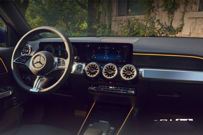 全面涨价！奔驰新GLB售31.19-36.79万 动力更强_搜狐汽车_搜狐网