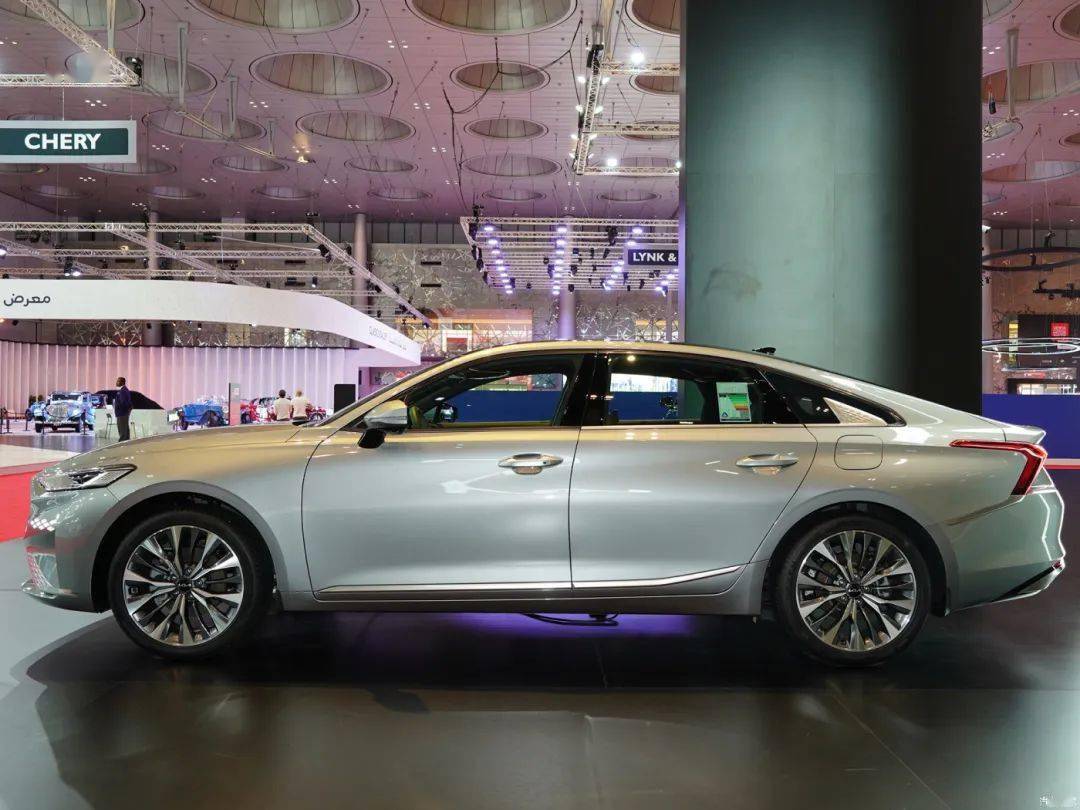 3.5L六缸+8AT+四驱，比雅阁大一圈，回头率不输BBA！_搜狐汽车_搜狐网