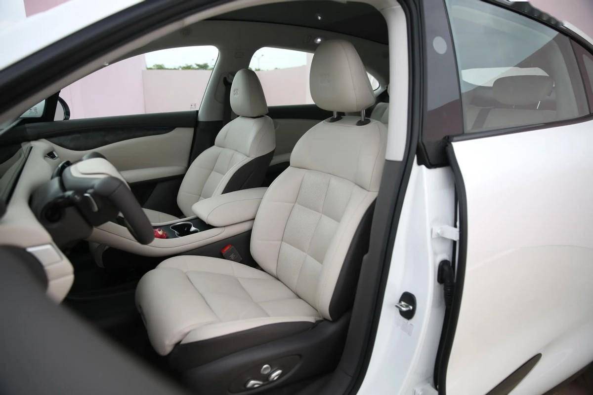 20多万买纯电SUV，小鹏G6、Model Y、智己LS6选谁更合适？_搜狐汽车_搜狐网