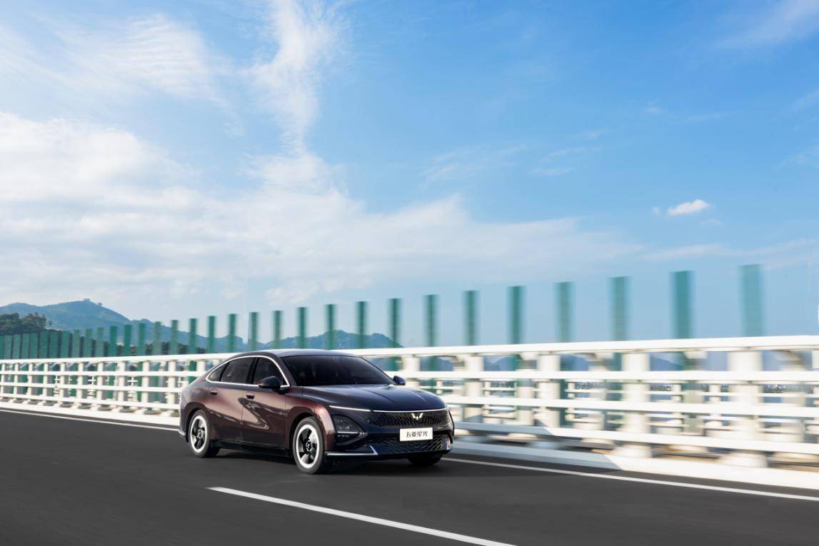 百公里油耗3.98L，0.228Cd超低风阻，试驾五菱星光，乐趣满满？_搜狐汽车_搜狐网