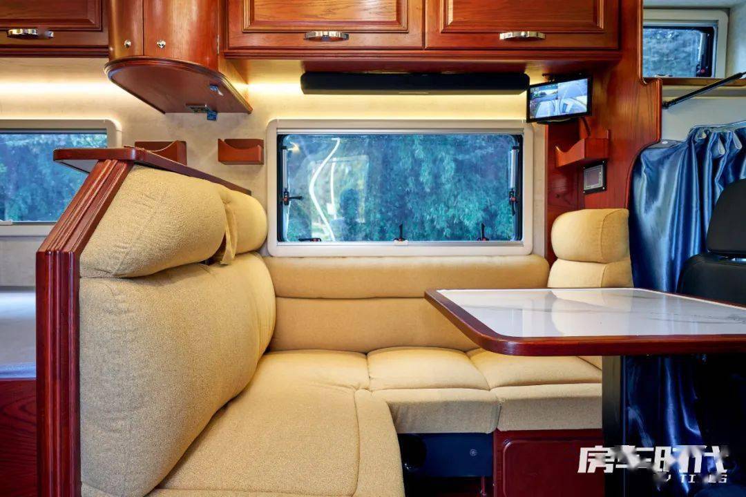 旌航新款T8 C型房车 2.3T+8AT黄金动力组合 美式豪华实木内饰 尽显奢雅格调_搜狐汽车_搜狐网