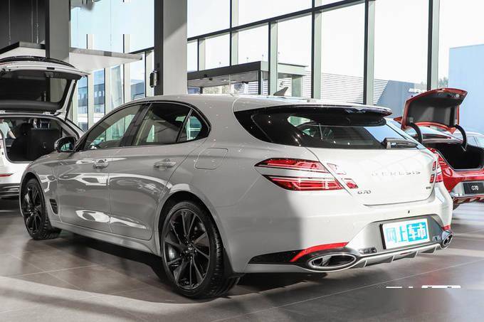 捷尼赛思G70猎型售26.18万起 比奥迪A4大 搭特供2.0T_搜狐汽车_搜狐网